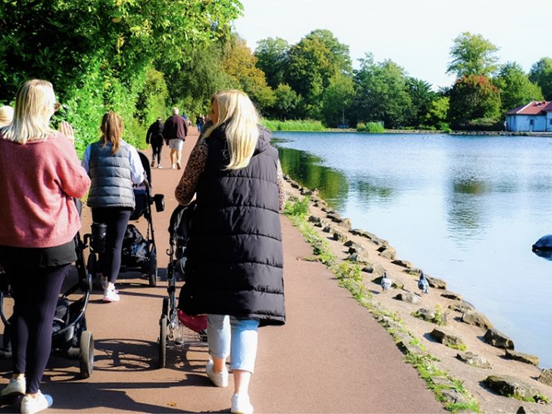 The Mum Club East Renfrewshire Walking Club at Rouken Glen Park ...