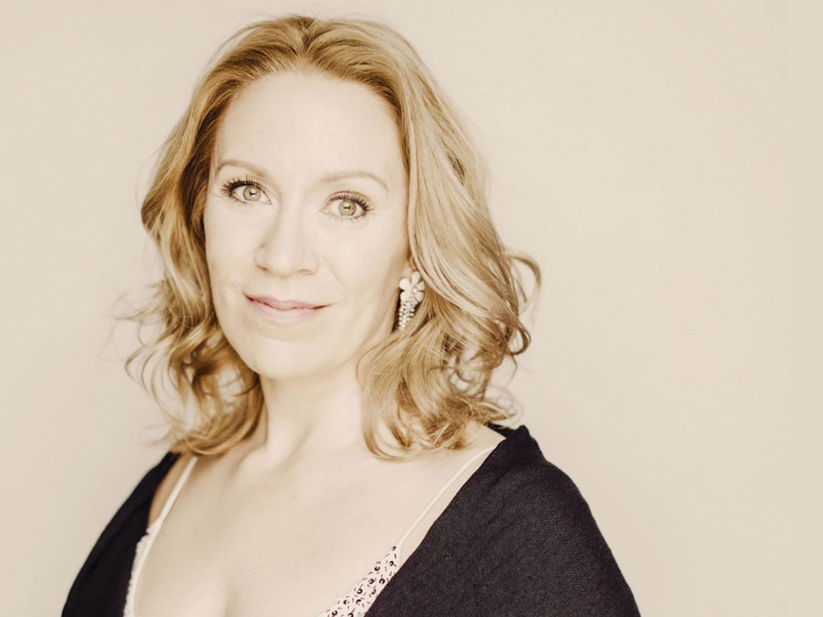 Carolyn Sampson sings Bach at St Giles Cathedral, Edinburgh Old Town ...