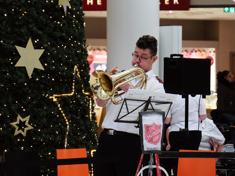 Braehead invite is music to the ears of charities at Christmas | News ...