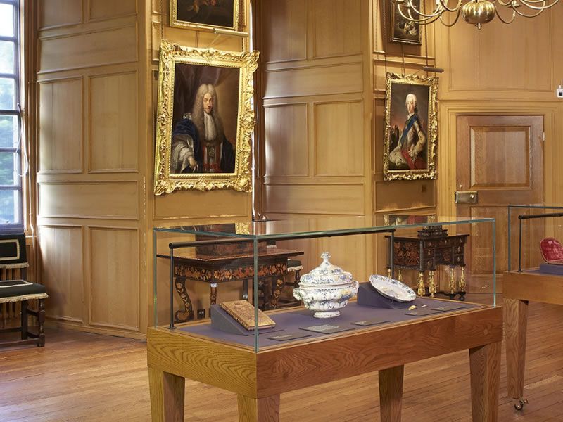 Descriptive Tour: Jacobites at The Palace of Holyroodhouse, Edinburgh ...