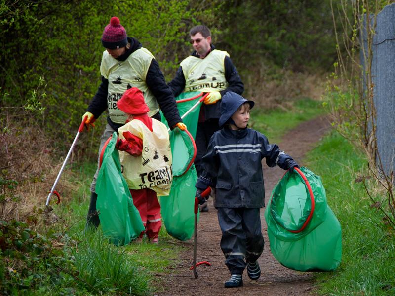 Renfrewshire prepares for its Big Spring Clean | News | What's On ...