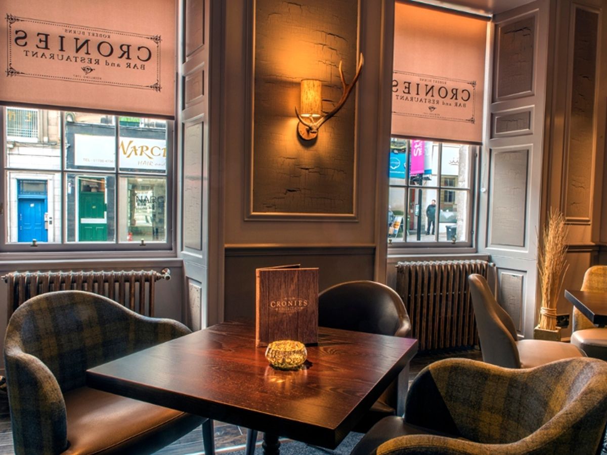 Live Piano at Cronies Bar & Restaurant at The Golden Lion Hotel ...