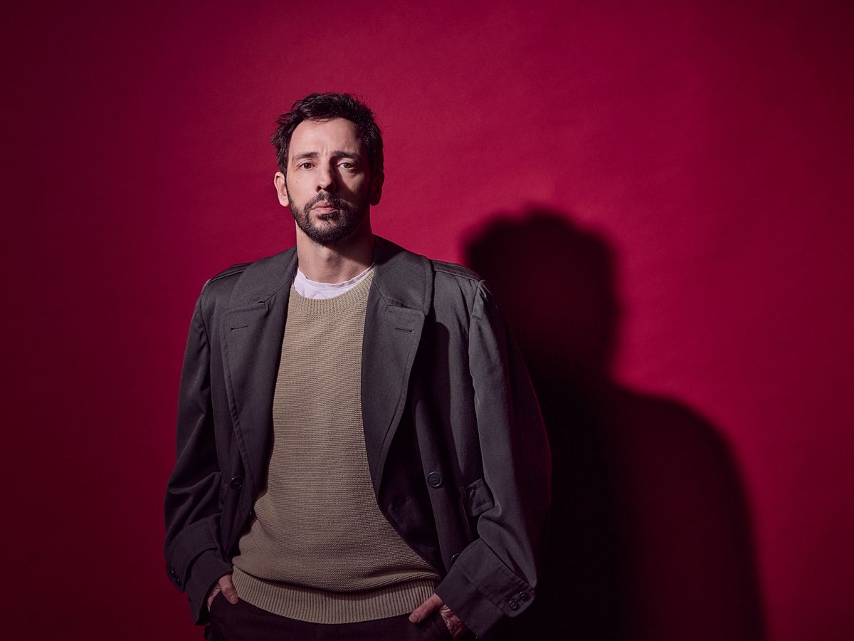Ralf Little to play Alec Leamas in the UK tour of The Spy Who Came in ...
